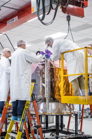 Astrobotic's Peregrine lunar lander passes flight acceptance testing ...