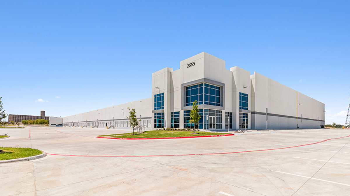 540,000-square-foot industrial park in north Fort Worth trades hands ...