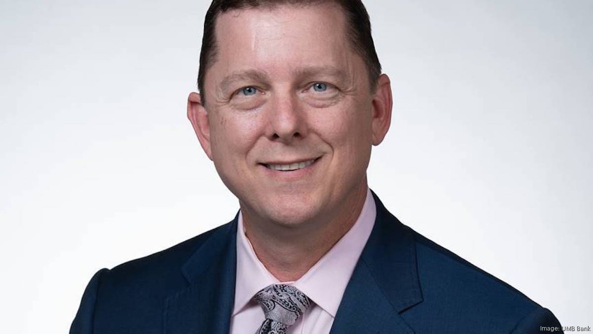 Robert Faver steps down as UMB Bank’s Arizona market president ...