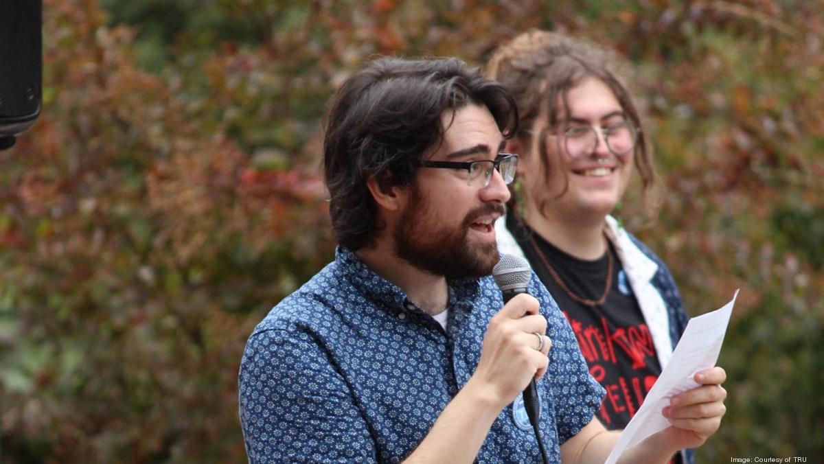 Johns Hopkins University graduate students vote to unionize - Baltimore ...