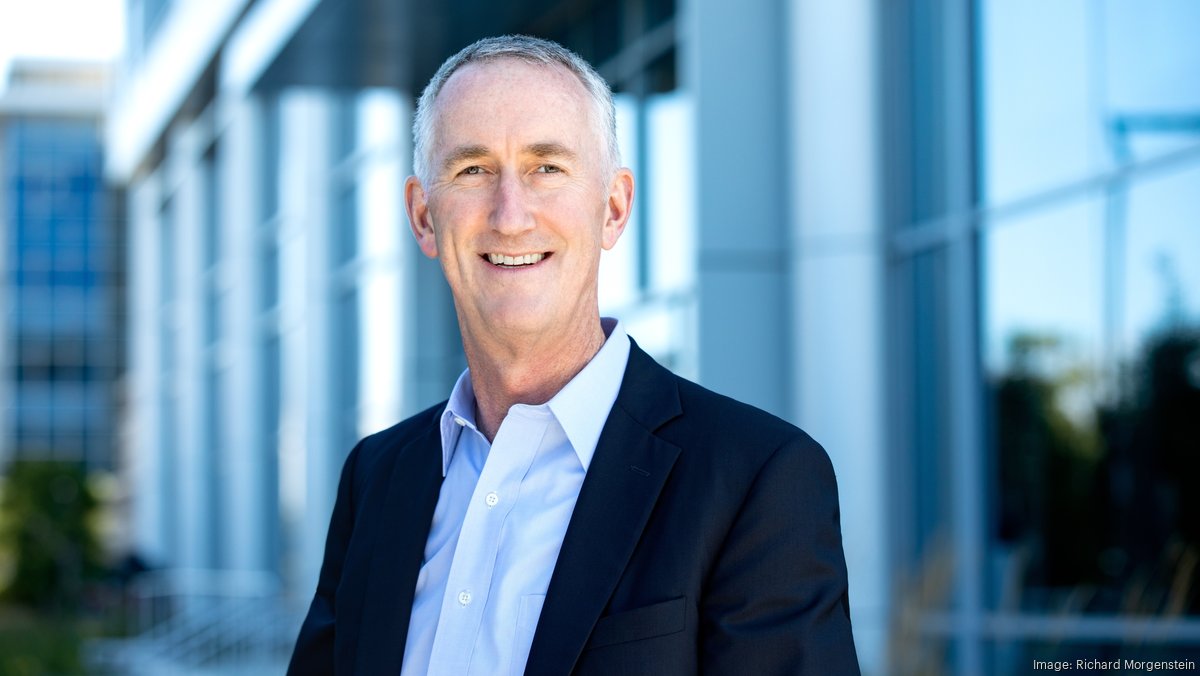 Gilead Sciences CEO Daniel O'Day's 2023 compensation was $110 for every ...