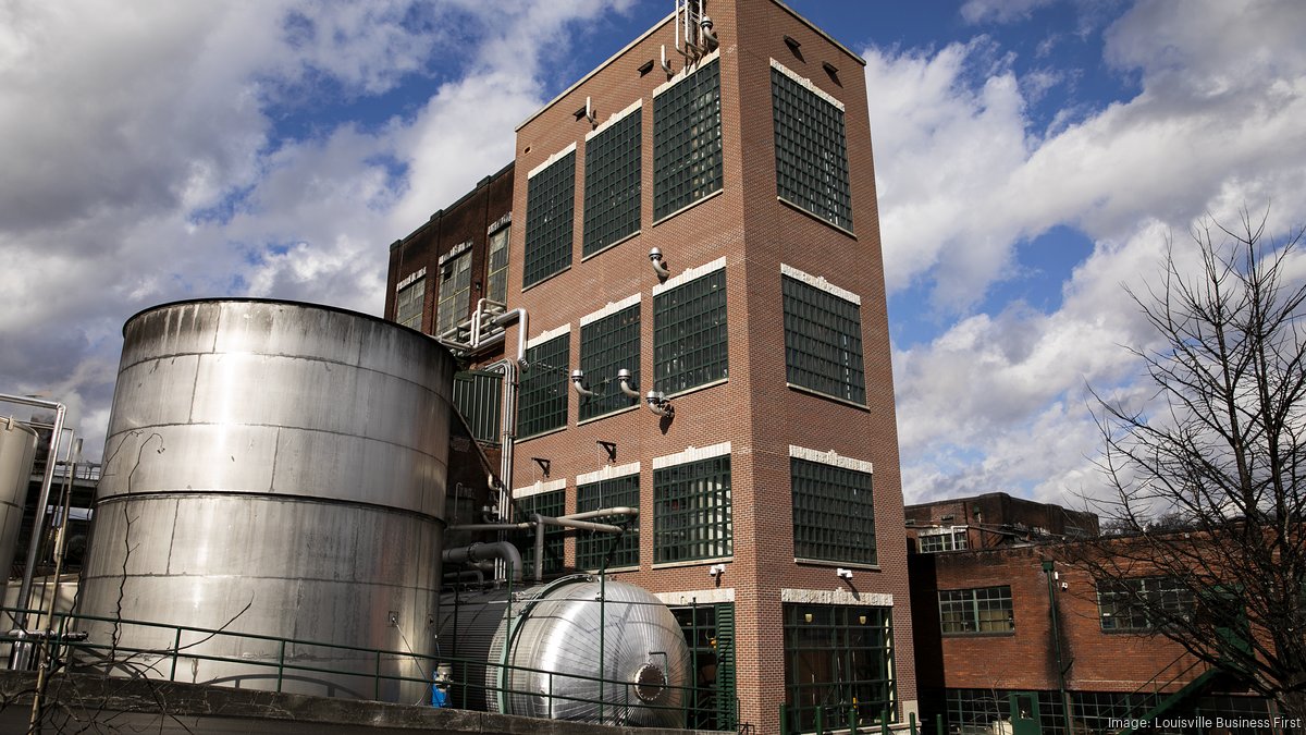 Buffalo Trace unveils new stillhouse, expanded ‘hard hat tour ...