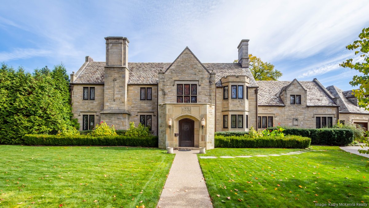 This Mt. Lebanon home is for sale for $2.85M (photos) - Pittsburgh ...