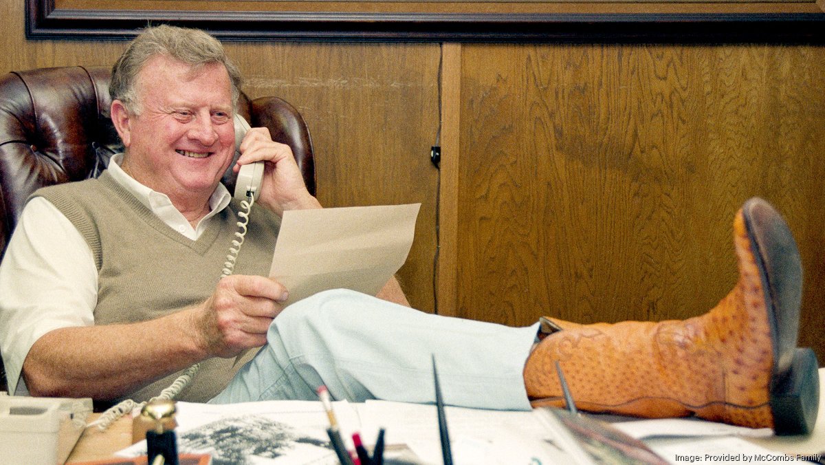 Red McCombs remembered as 'one of a kind' Texas business legend ...