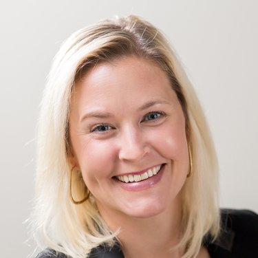 Alissa Henriksen | People on The Move - Minneapolis / St. Paul Business ...