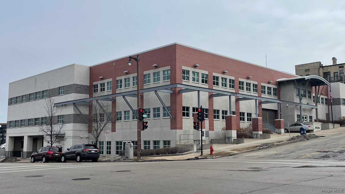 MSOE plans as ICE exits downtown office on Knapp Street - Milwaukee ...
