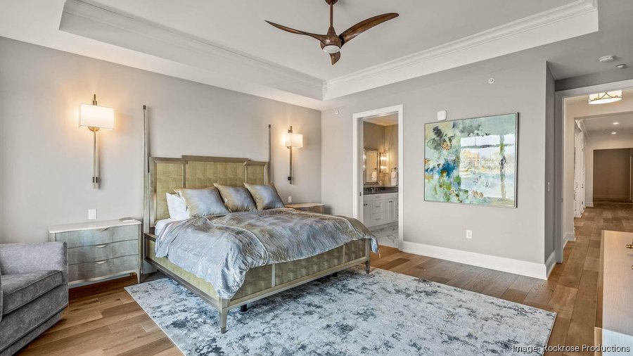 Oconomowoc condo sells for more than $2M: Slideshow - Milwaukee ...