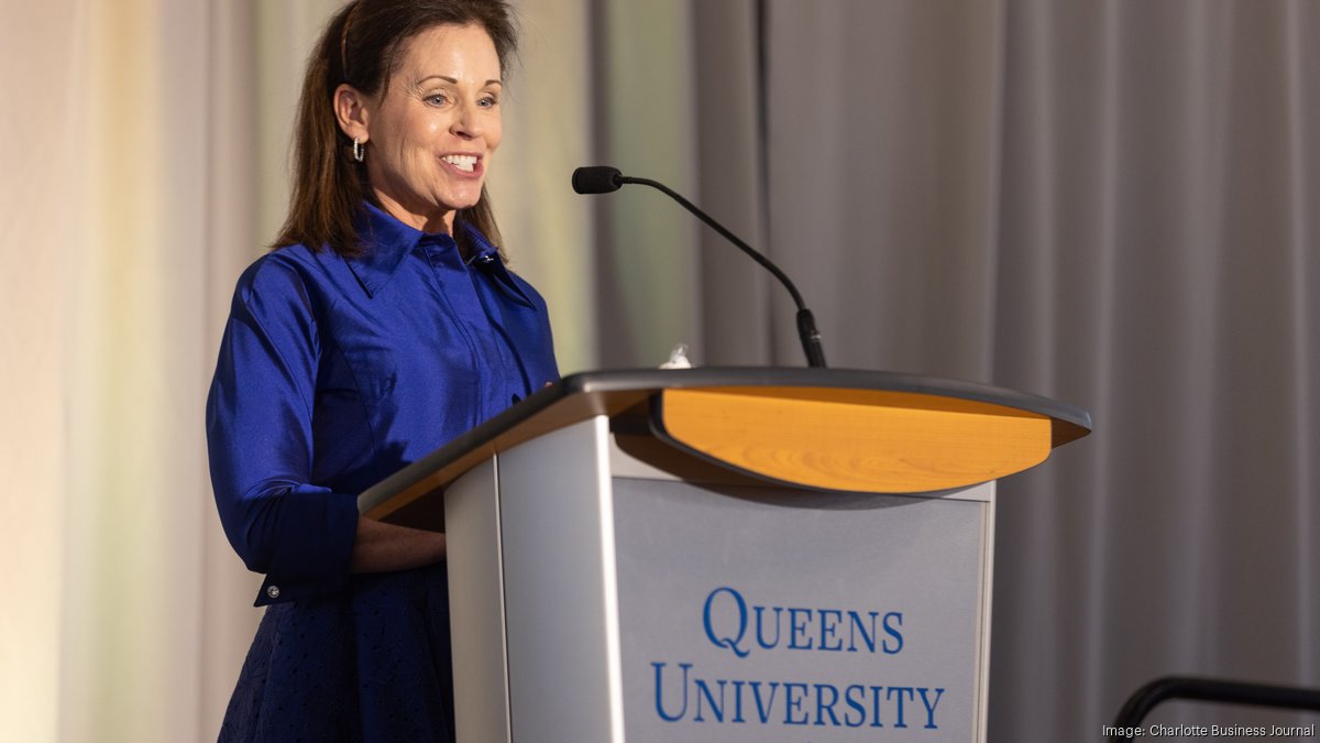 Ally's Diane Morais accepts Charlotte BusinessWoman of Year award ...