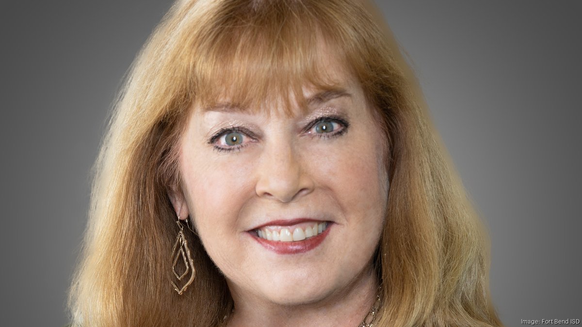Fort Bend ISD approves Superintendent Christie Whitbeck's retirement ...