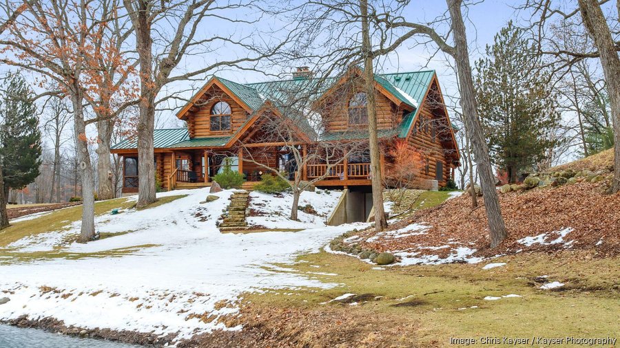154-acre log cabin property with pool in East Troy listed for $3.15M ...