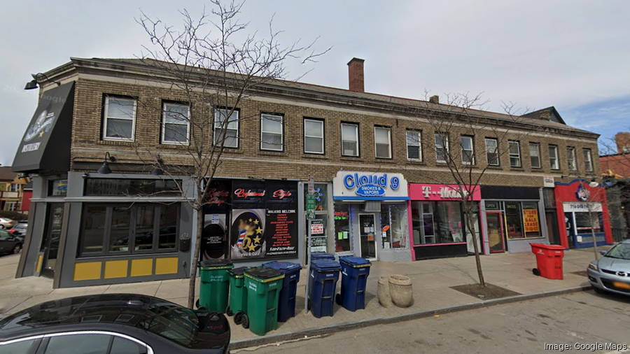 Cluck Cluck Moo Moo plans takeout eatery on Elmwood - Buffalo Business ...