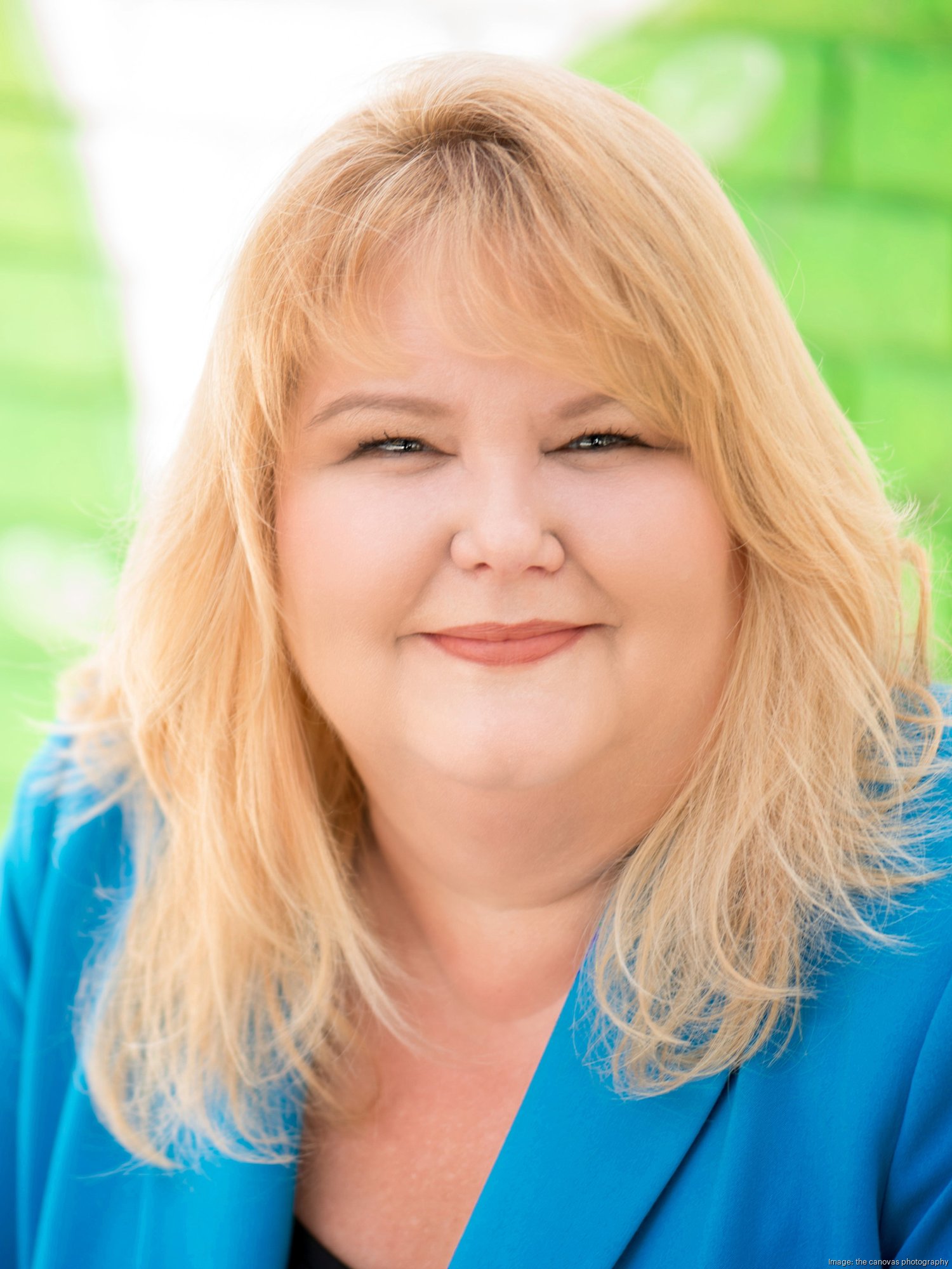 Julie Matthews's Instagram, Twitter & Facebook on IDCrawl
