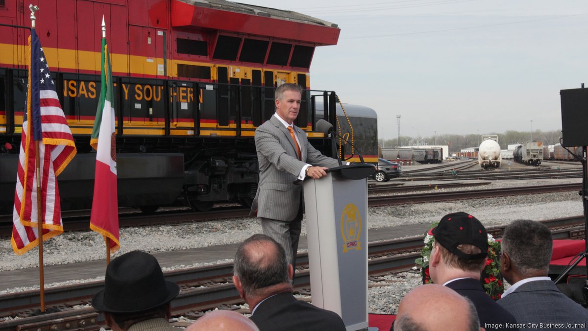 'Final spike' marks formation of Canadian Pacific Kansas City railroad ...