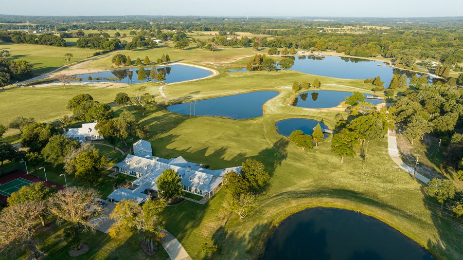 Escape to Pine Cone Ranch where amenities abound (Photos) - Dallas ...