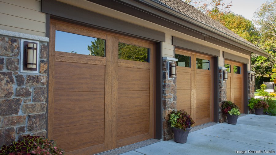 Slinger lake home with hot tub is on the market for $4.2M: Open House ...