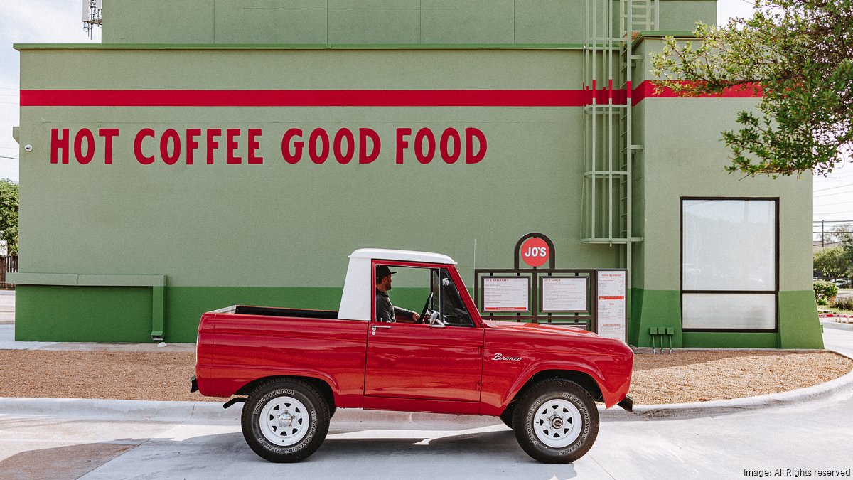 Austin restaurants: Jo's Coffee opens in South Austin; The Dead Rabbit ...