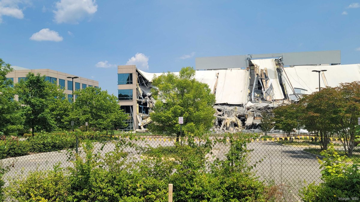 Amazon data centers to replace at least 11 D.C.-area office buildings ...