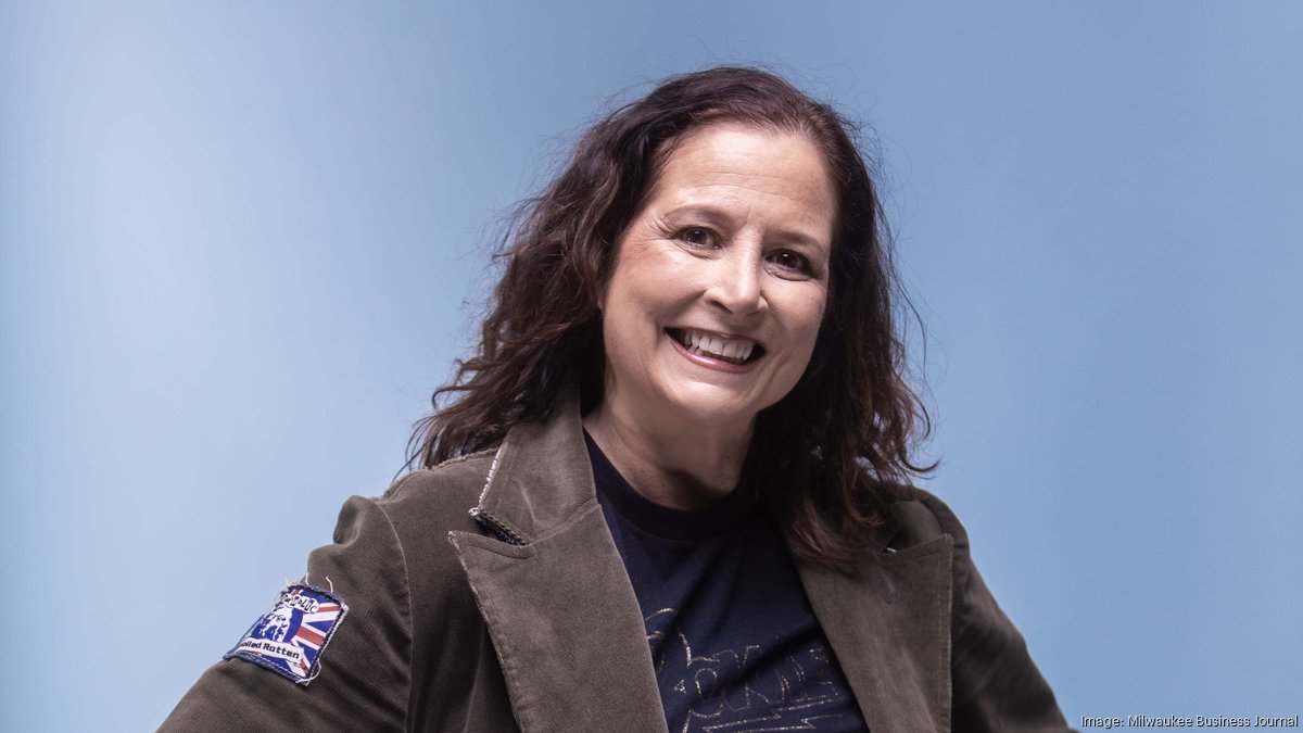 Women of Influence: Sidney McCain, WMSE (91.7FM) - Milwaukee Business ...