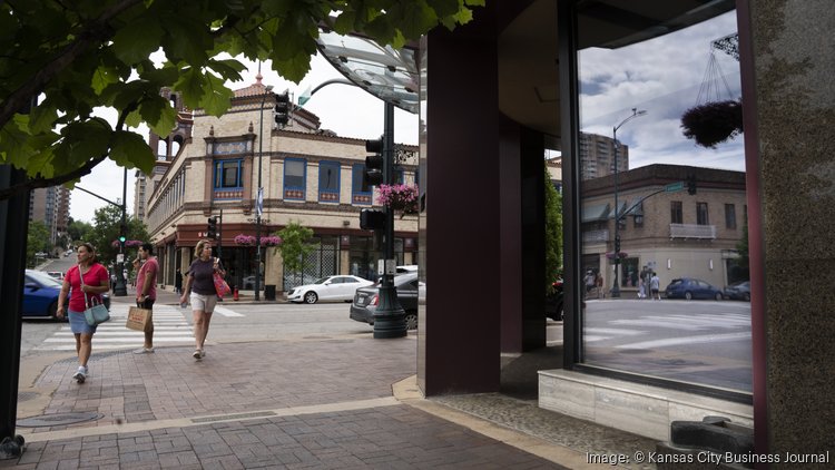 How Ray Washburne of Highland Park Village fame landed Country Club ...
