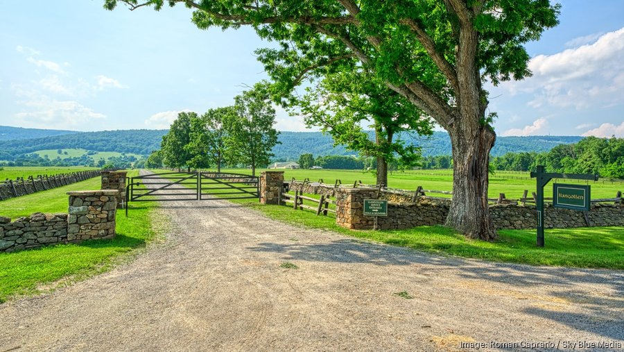 Upperville's Llangollen farm and equestrian center waits for a buyer ...