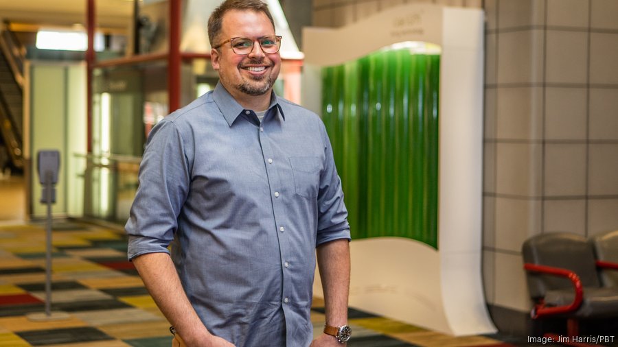 Pittsburgh International Airport, CleanRobotics introduce TrashBot ...