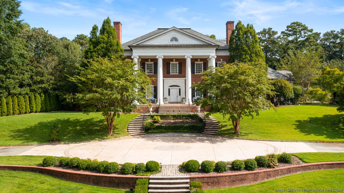 Mariah Carey sells Atlanta house at over $1 million loss - Atlanta ...