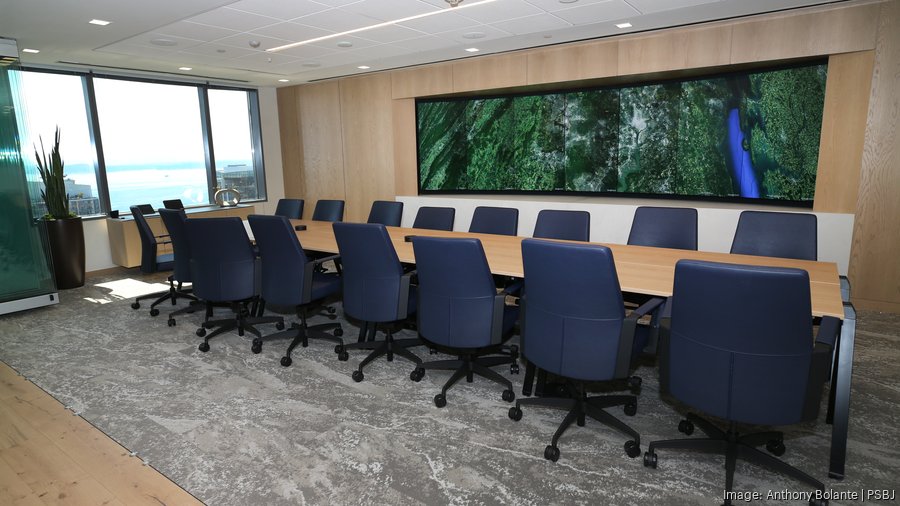 CBRE's pricey new Seattle office lifts curtain on hybrid work (Photos ...