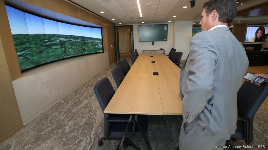 CBRE's pricey new Seattle office lifts curtain on hybrid work (Photos ...