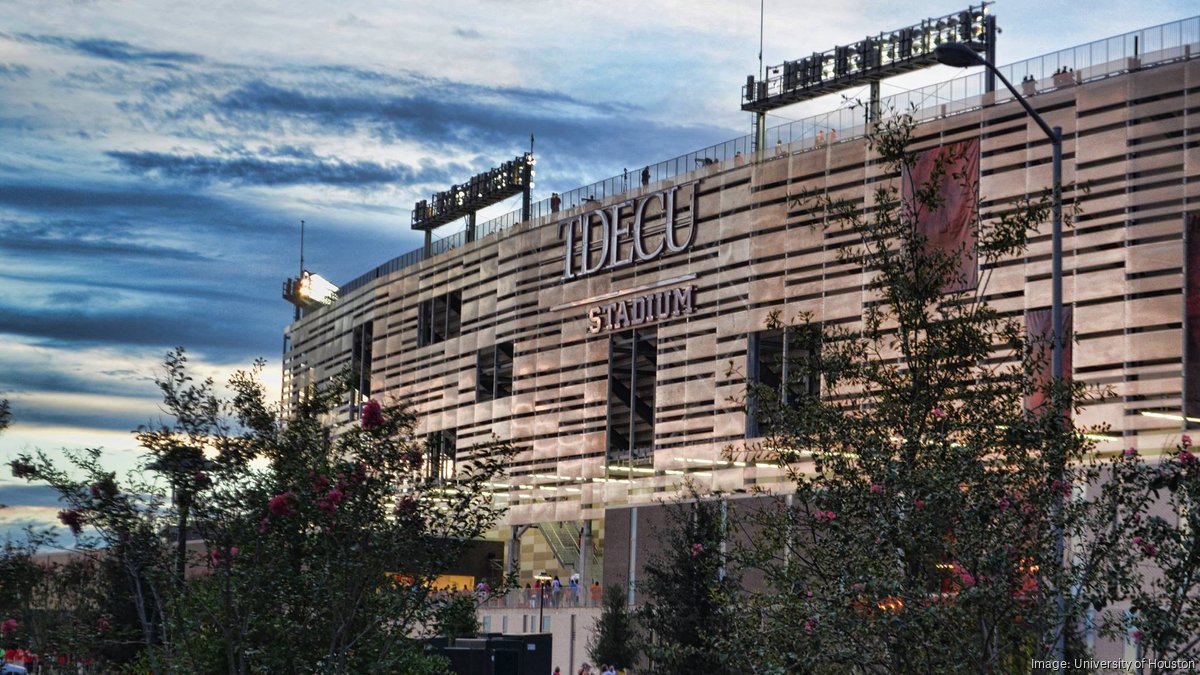 UH's TDECU Stadium adds new concessions, updates ticketing - Houston ...