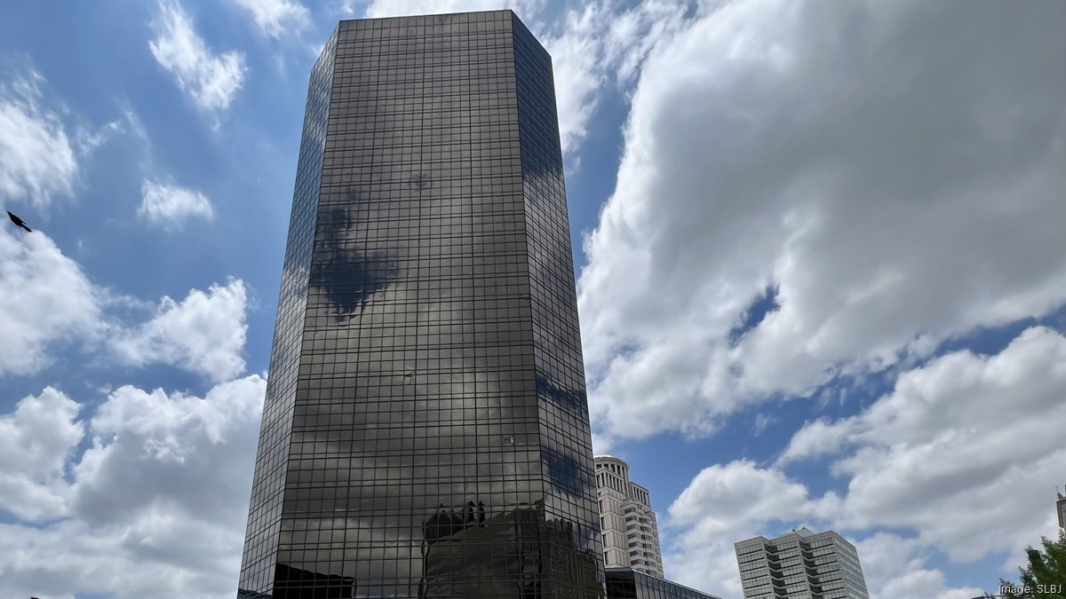 Prominent downtown St. Louis office tower, Bank of America Plaza ...