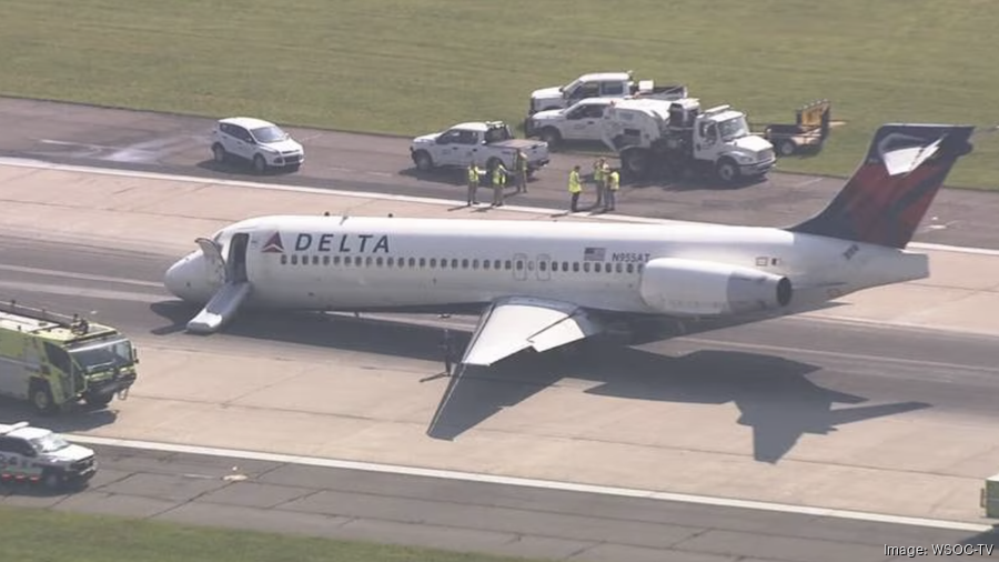 Delta Air Lines flight arrives at CLT without working landing gear ...
