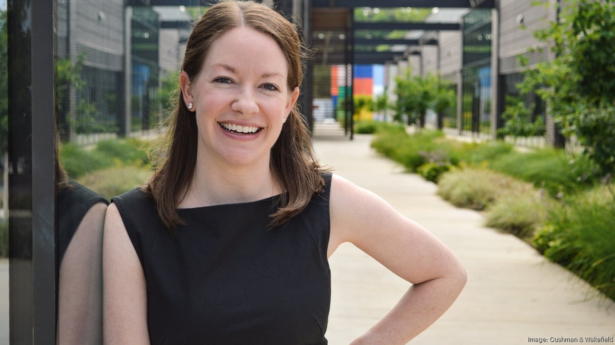 2023 40 Under 40 Awards: Kathryn Lawn with Cushman & Wakefield ...