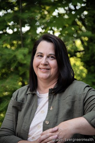 Kelly Farrell, nurse at EvergreenHealth, is a 2023 Business Journal ...