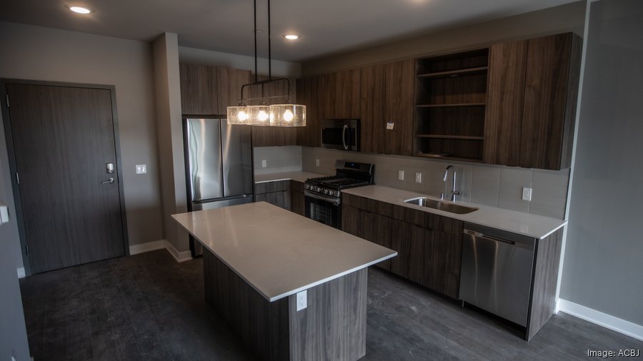 Apartments near Brookfield Square near September finish: Slideshow ...