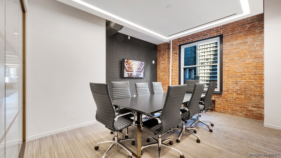 Paramount Building in Times Square adds 6 leases - New York Business ...