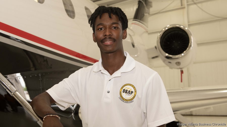 How Delta and other airlines build a pipeline of young, diverse pilots ...