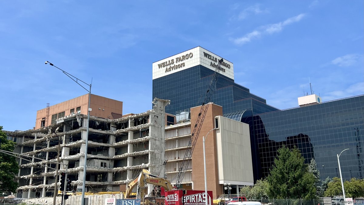 Demolition continues at Wells Fargo Advisors site in Downtown West ...