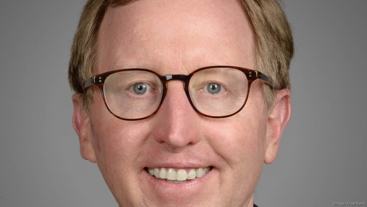 Longtime Frost Bank President Pat Frost announces retirement, Kenny ...