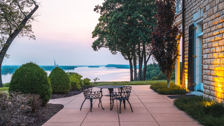 Olin Mansion, which overlooks the Mississippi River in Alton, hits ...