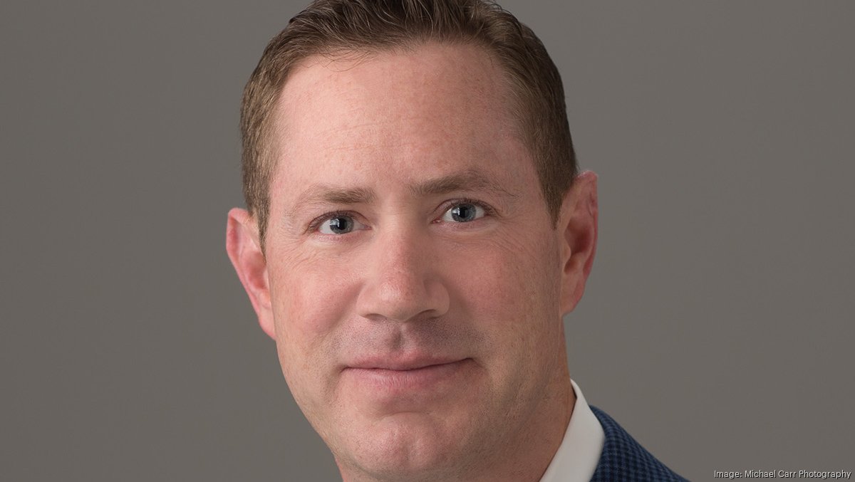 Cushman & Wakefield nabs three-broker team from Lee & Associates ...