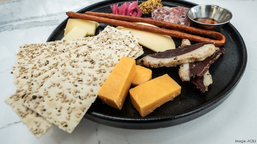 Riverside bar Vault opens at downtown Milwaukee office tower: Slideshow ...