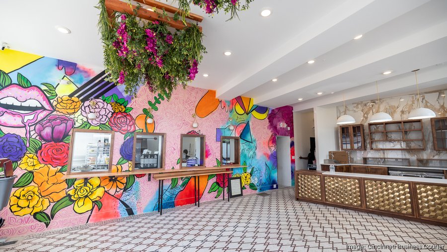 Hoity Toity Donut readies for its grand opening. Take a peak inside ...