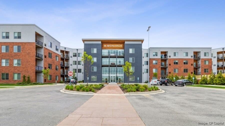 CP Capital sells Monarch apartments near O'Hare - Chicago Business Journal