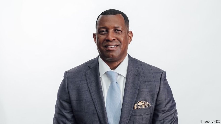 UMKC hires Two Circles to help with NIL efforts - Kansas City Business ...