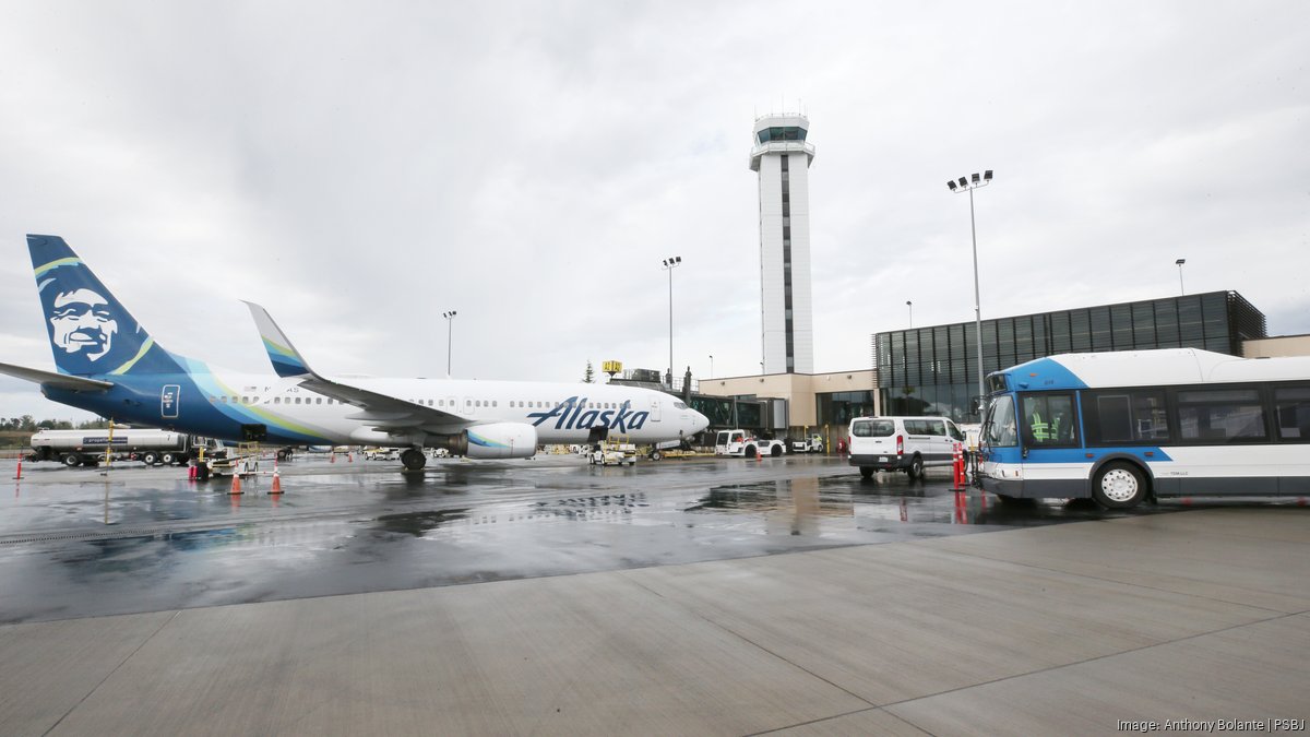 Off-duty Alaska Airlines pilot indicted after alleged attempt to crash plane - Puget Sound ...