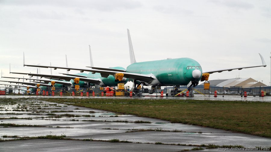 Boeing showcases 777X at Dubai Airshow - St. Louis Business Journal