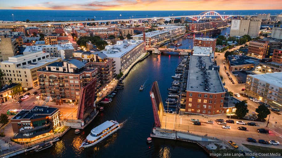 Third Ward condo offered for $2.79M after post-election price drop ...