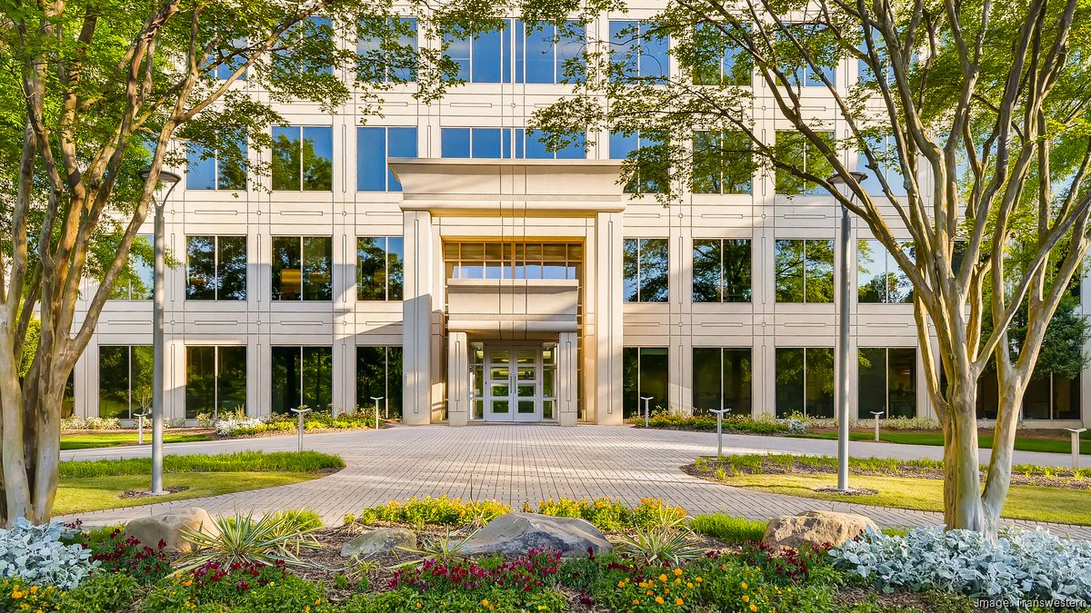 Atlanta office market: Homebuilding giant inks top-floor deal - Atlanta ...