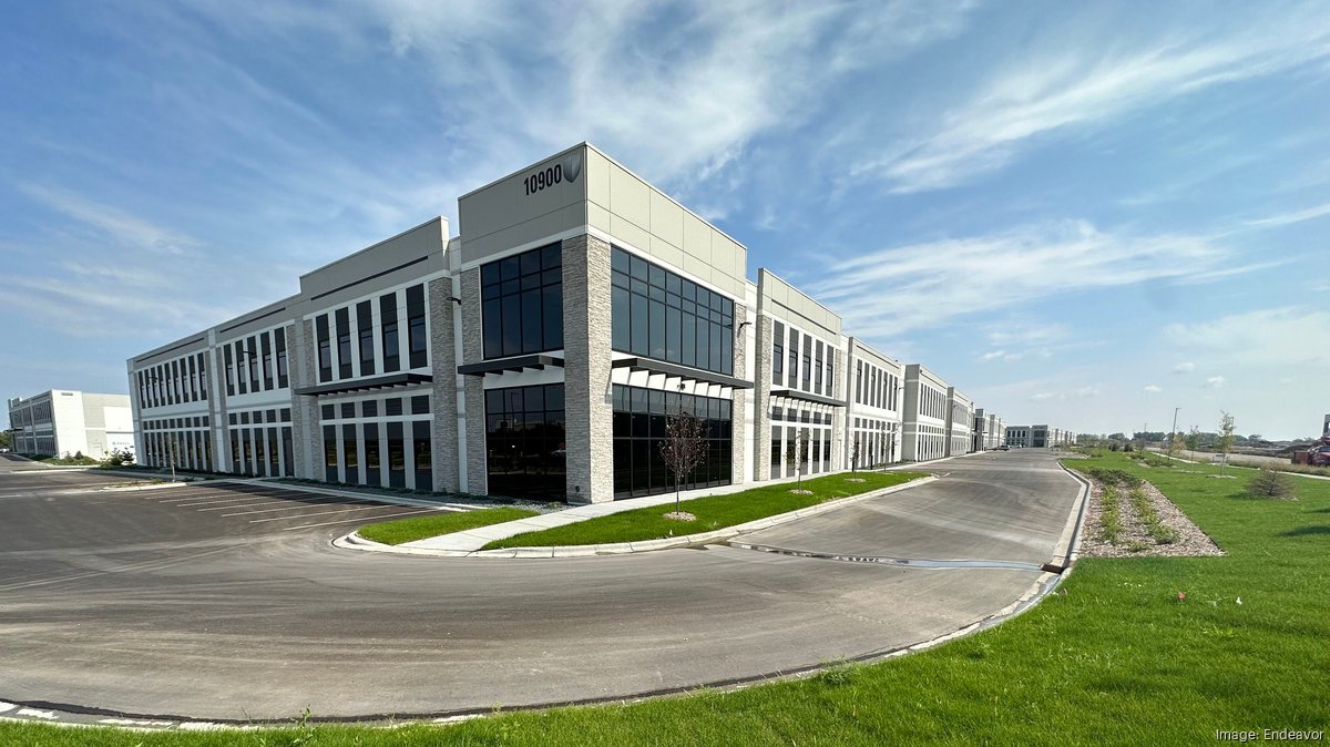 Caribou Coffee signs 100,000-s.f. lease at Maple Grove's Arbor Lakes ...