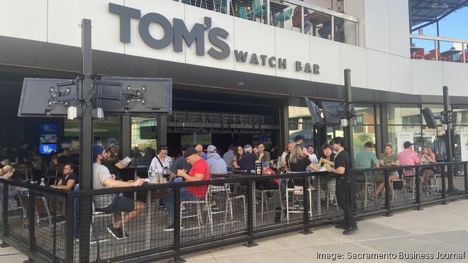 5 things: What to expect from Tom's Watch Bar in Downtown Commons ...